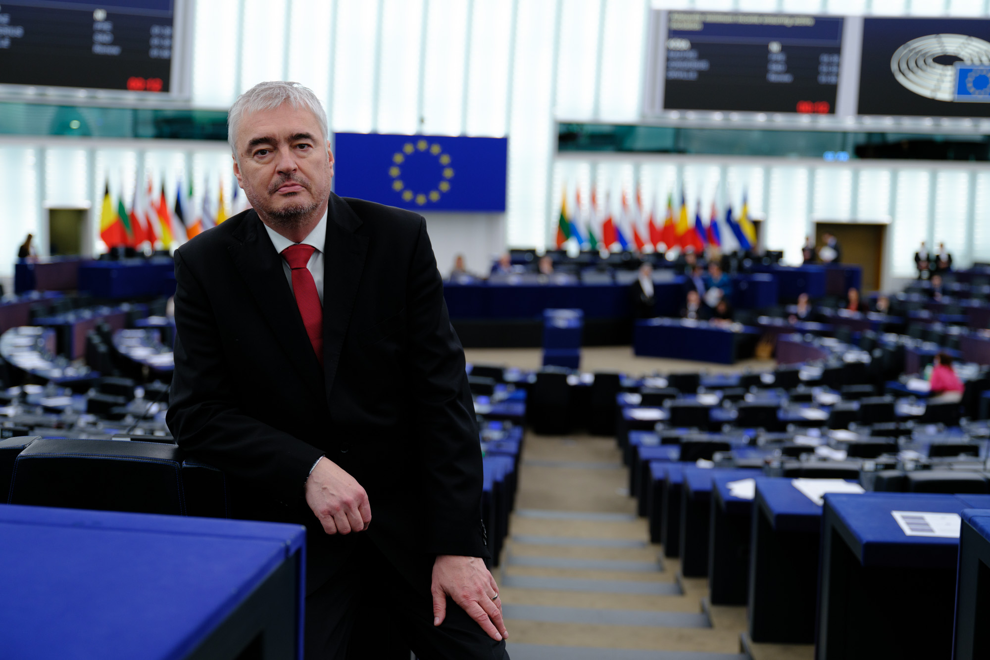 Dr. Milan Zver od Evropske komisije prejel prve dokumente v zvezi z ...